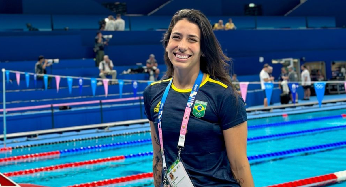 Un paseo romántico en París acaba con una nadadora expulsada y su novio sancionado | Relevo